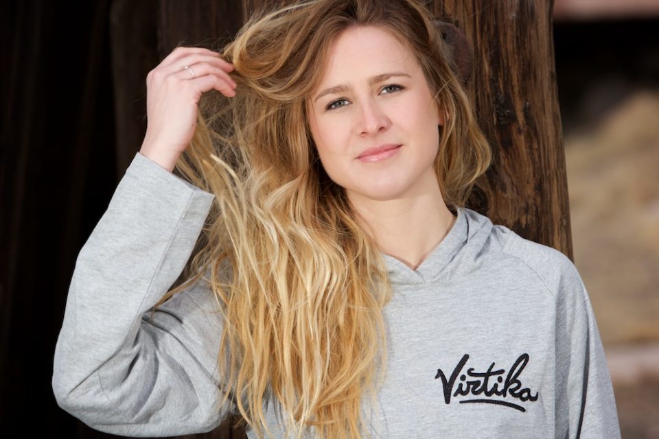 Raglan Hoodie – Salmon | Virtika